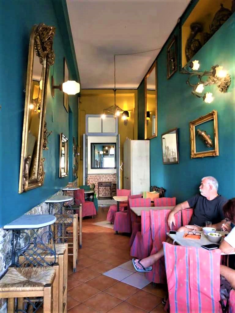 «Μουσικό Καφενείο» Μυτιλήνης, εκεί που οι γεύσεις τραγουδούν – LIVE to ...